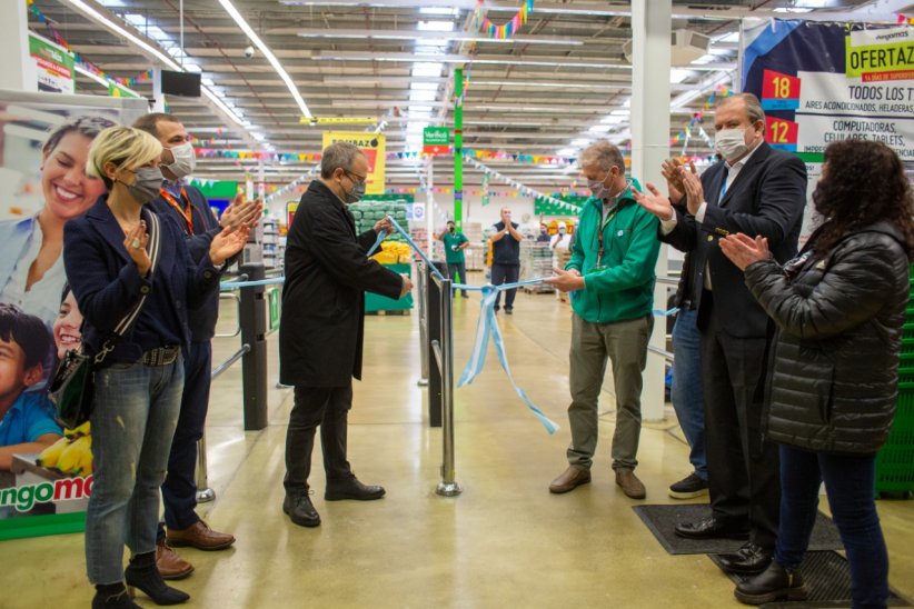 Walmart invierte $ 14 millones y renueva el Super Changomas de Caseros ...