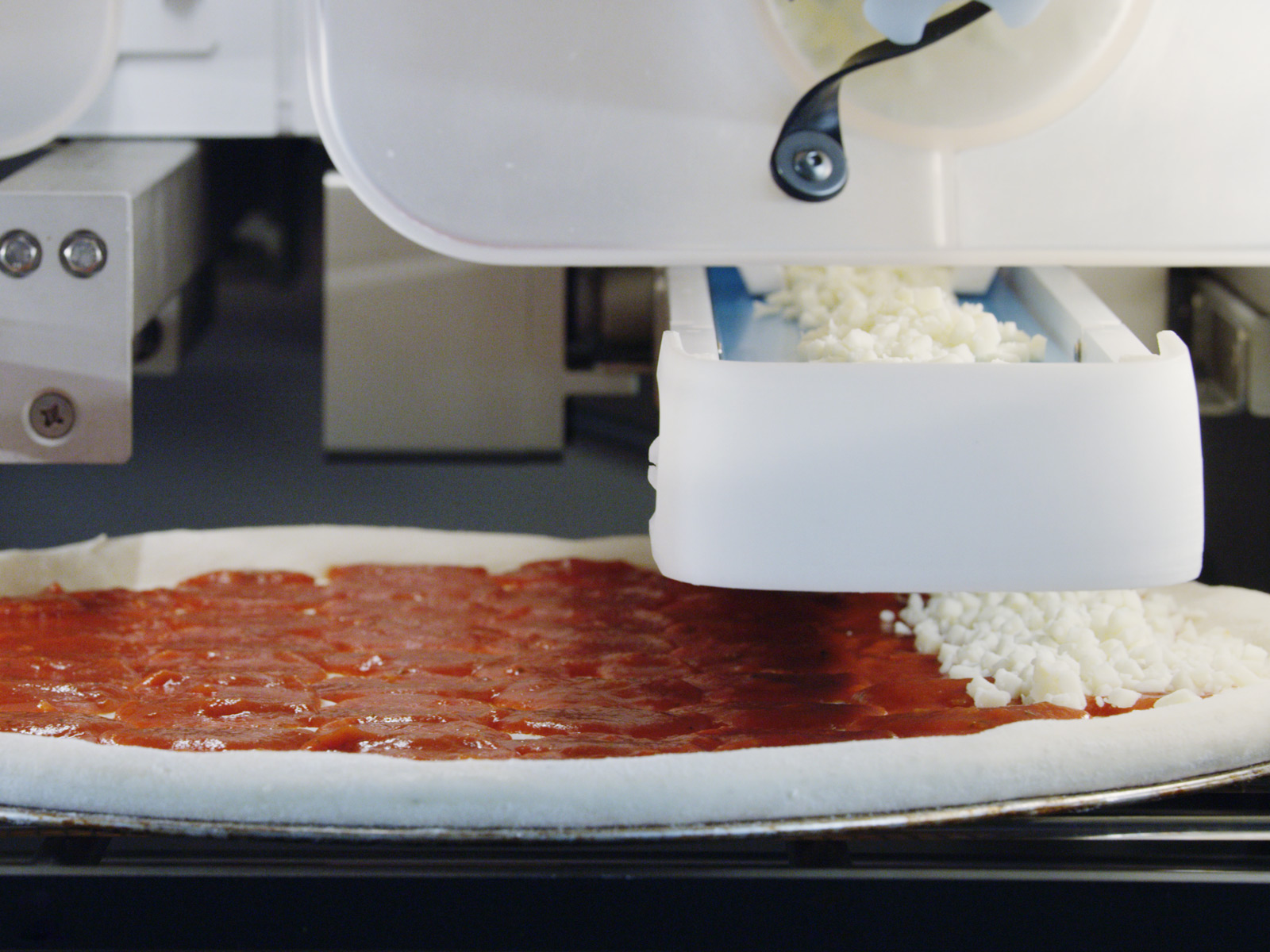 Presentan un robot capaz de hacer 100 pizzas por hora - Forbes Argentina