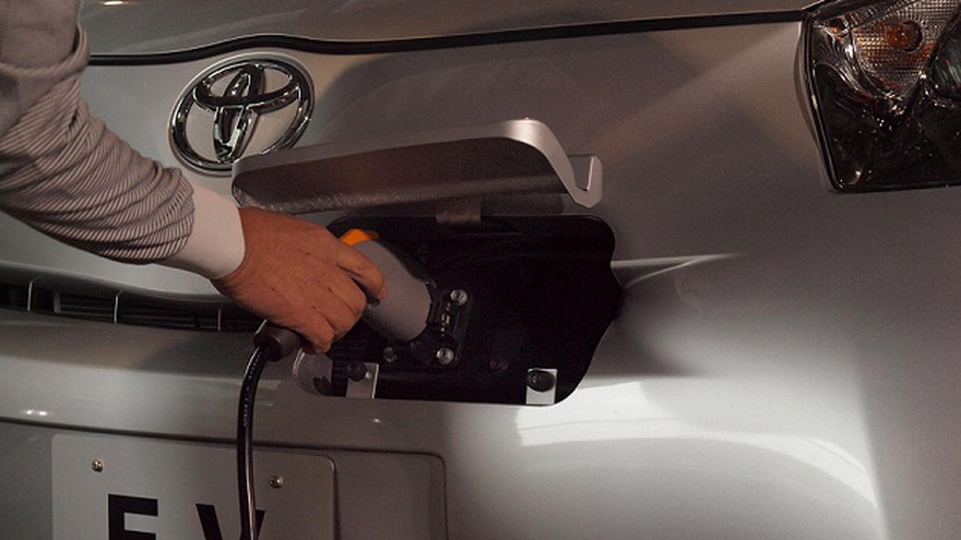 Toyota invertirá US$ 13.500 millones en el desarrollo de baterías y ...