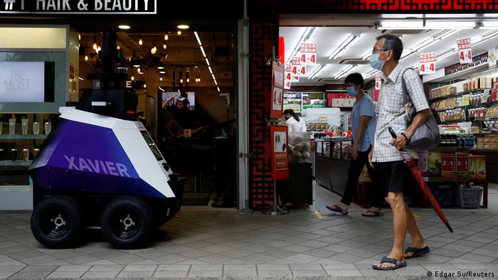 Videos: Así son los Xavier, los robots de Singapur que controlan ...