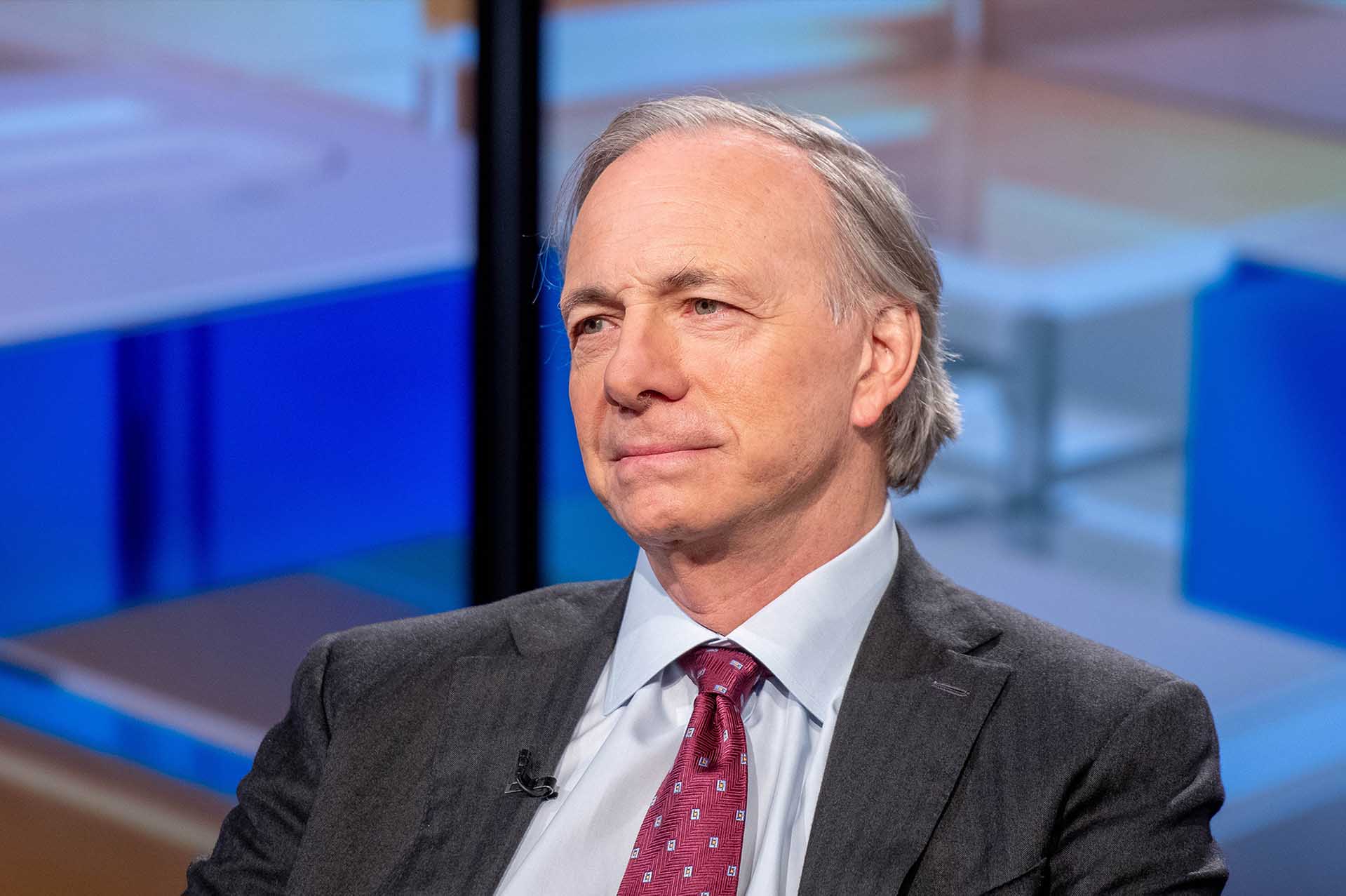 El fondo del multimillonario Ray Dalio apuesta fuerte por los activos chinos - Forbes Argentina