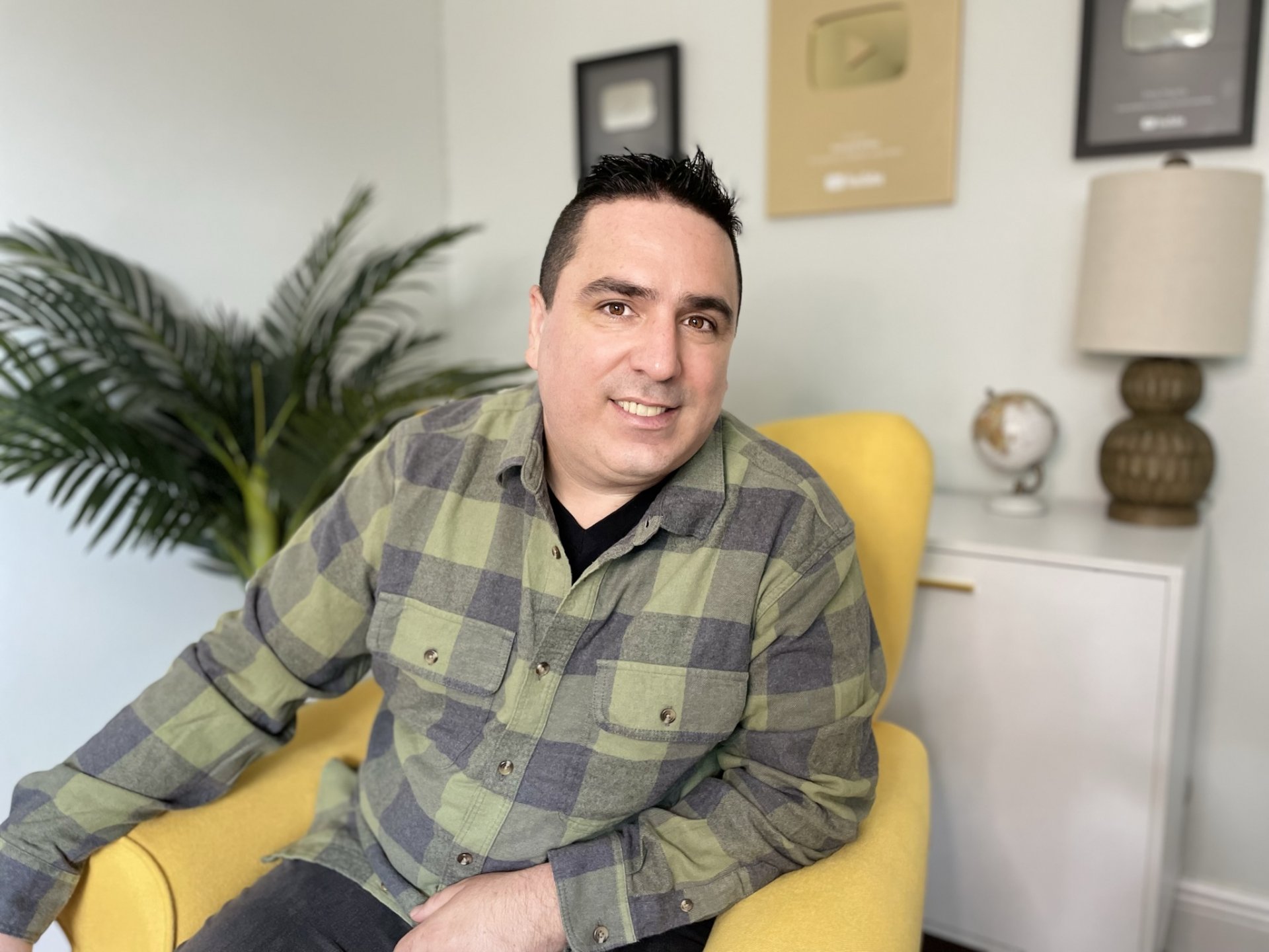 Es creador de contenido audiovisual y se destaca inspirando a los más ...