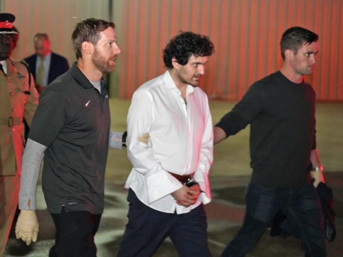 Cómo son los días en prisión de Sam Bankman-Fried, el creador del ...