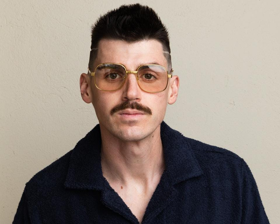 "CEO Genio": Tras graduarse, creó un negocio por Amazon y lo vendió en ocho cifras - Forbes ...