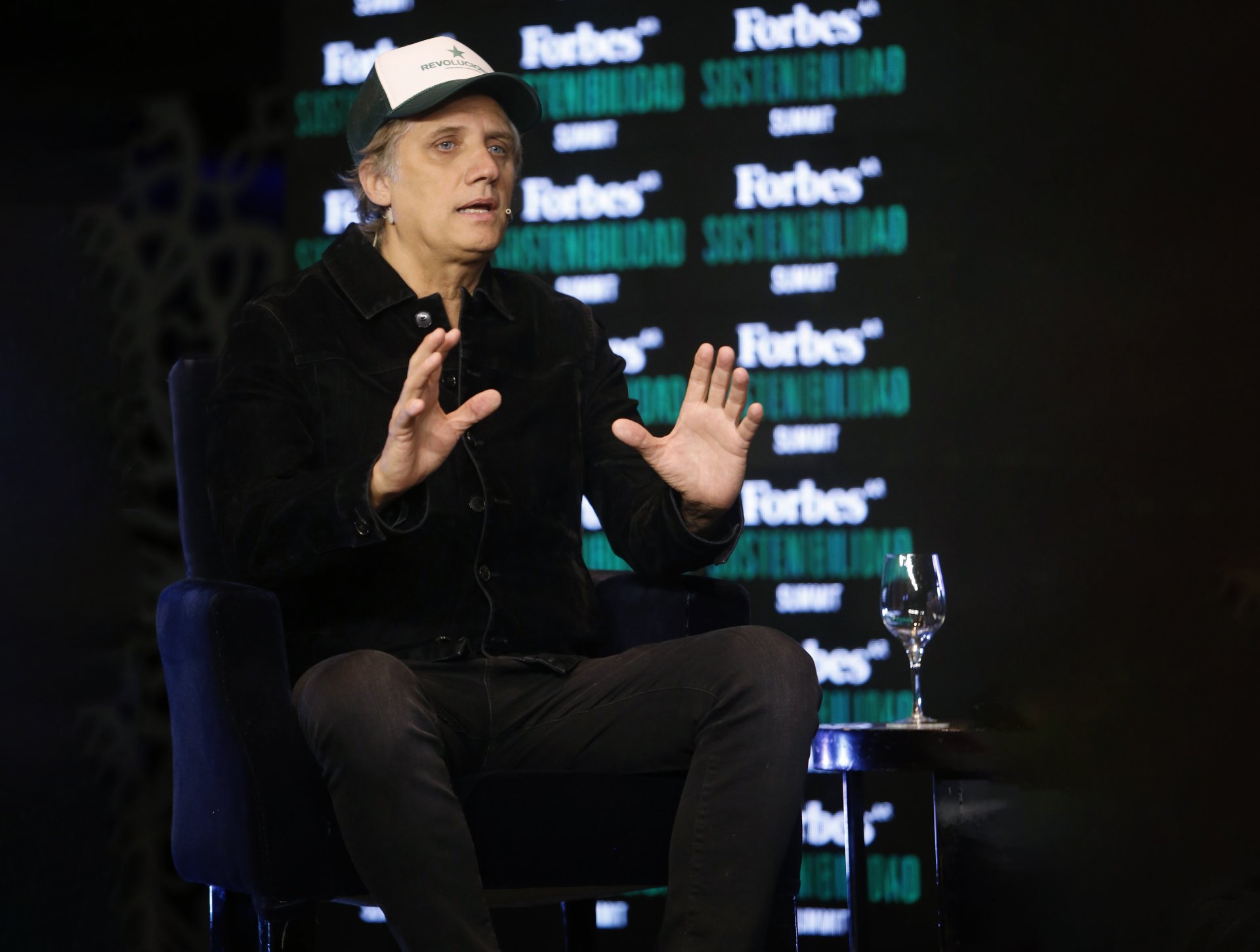 Charly Alberti con Forbes: "Si no cambiamos, los chicos van a recibir ...