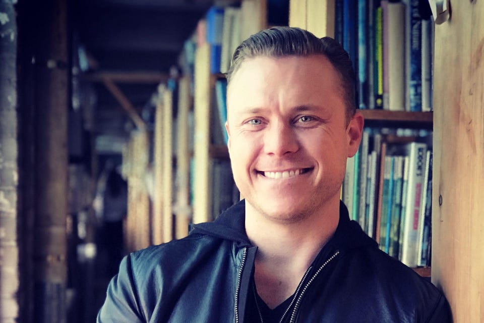 Quién es Nima Momeni, el sospechoso detenido por el asesinato del ...