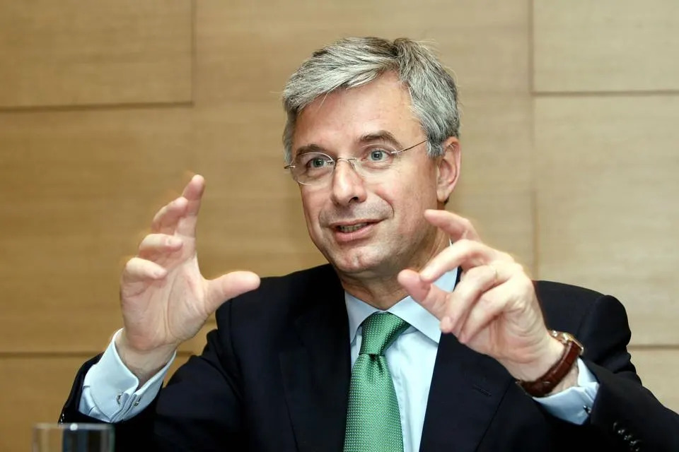 Las lecciones de negocios de Hubert Joly, el CEO que catapultó a Best ...