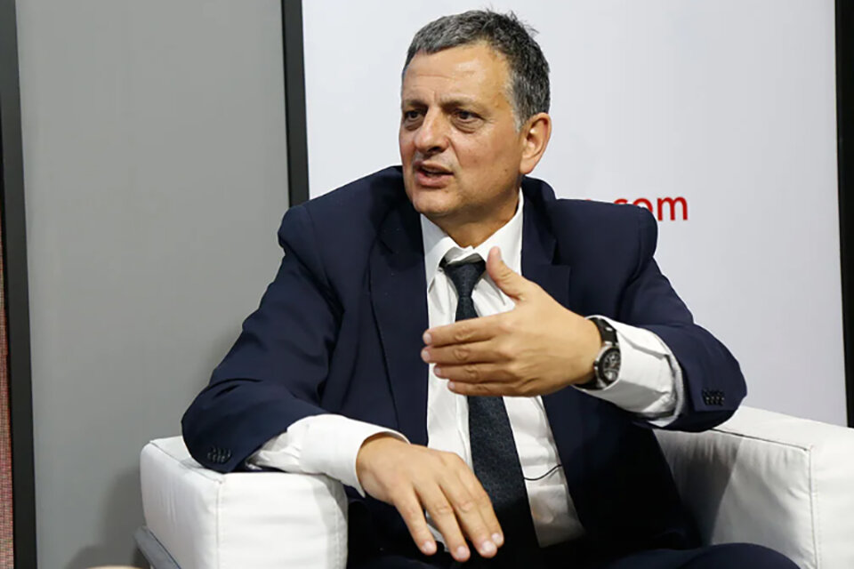 El plan del CEO de YPF que eligió Milei para mejorar la productividad ...