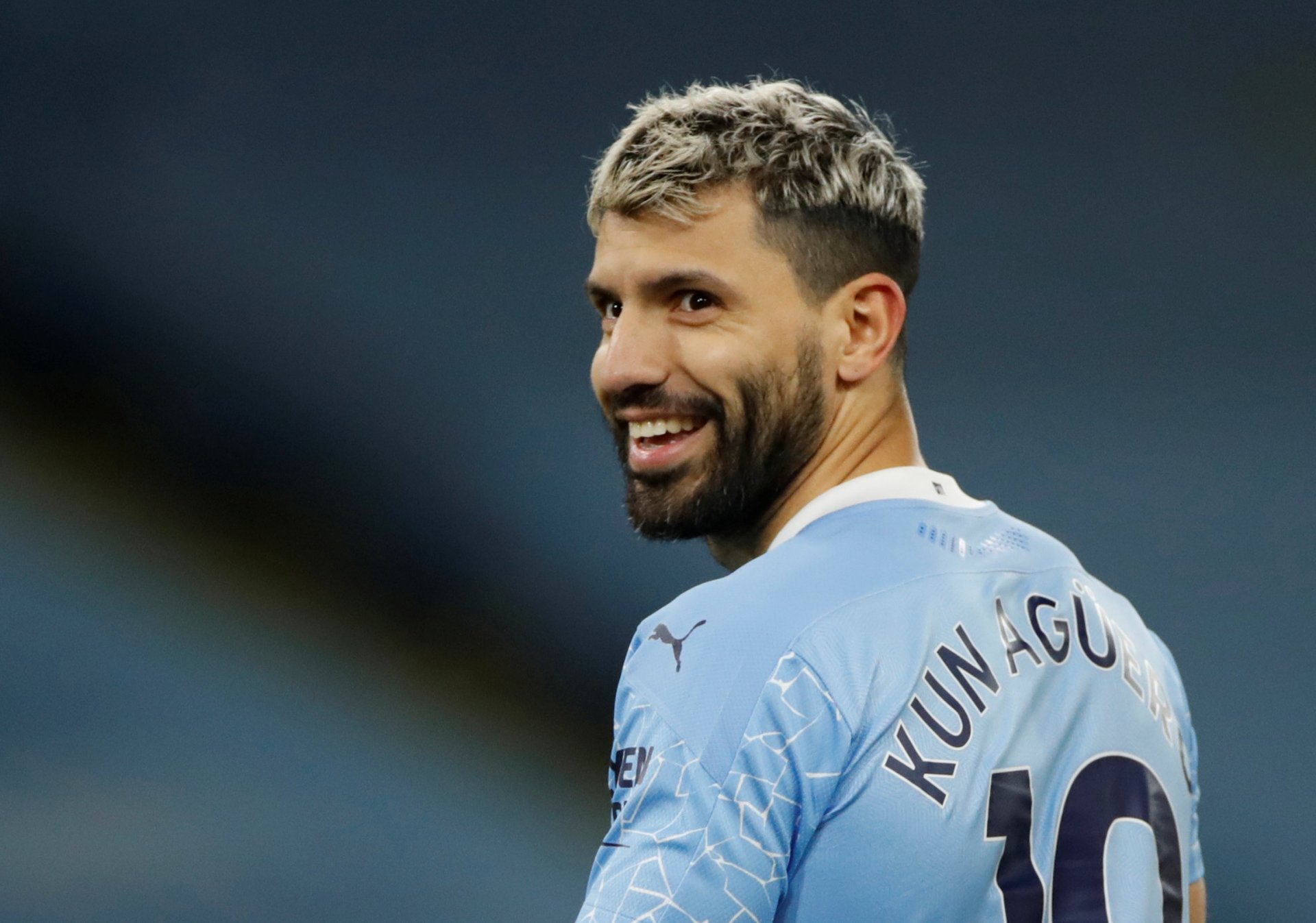 El Kun Agüero reveló cómo invierte su enorme fortuna - Forbes Argentina