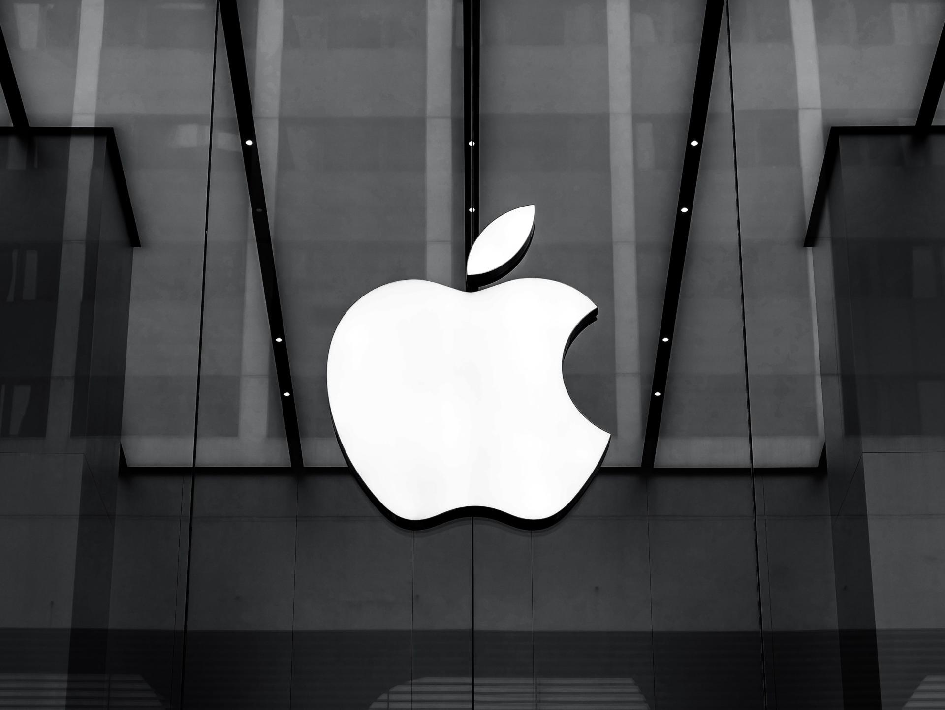 Apple invertirá una cifra histórica en EE.UU. tras reunión con Trump ...