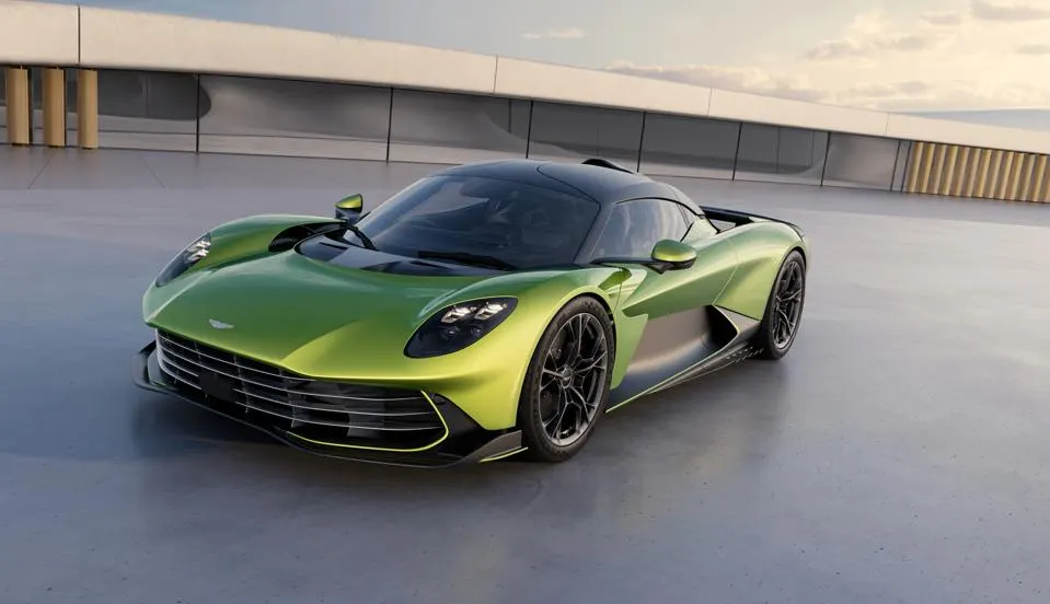Aston Martin se enfrenta a Ferrari con un nuevo superdeportivo híbrido ...