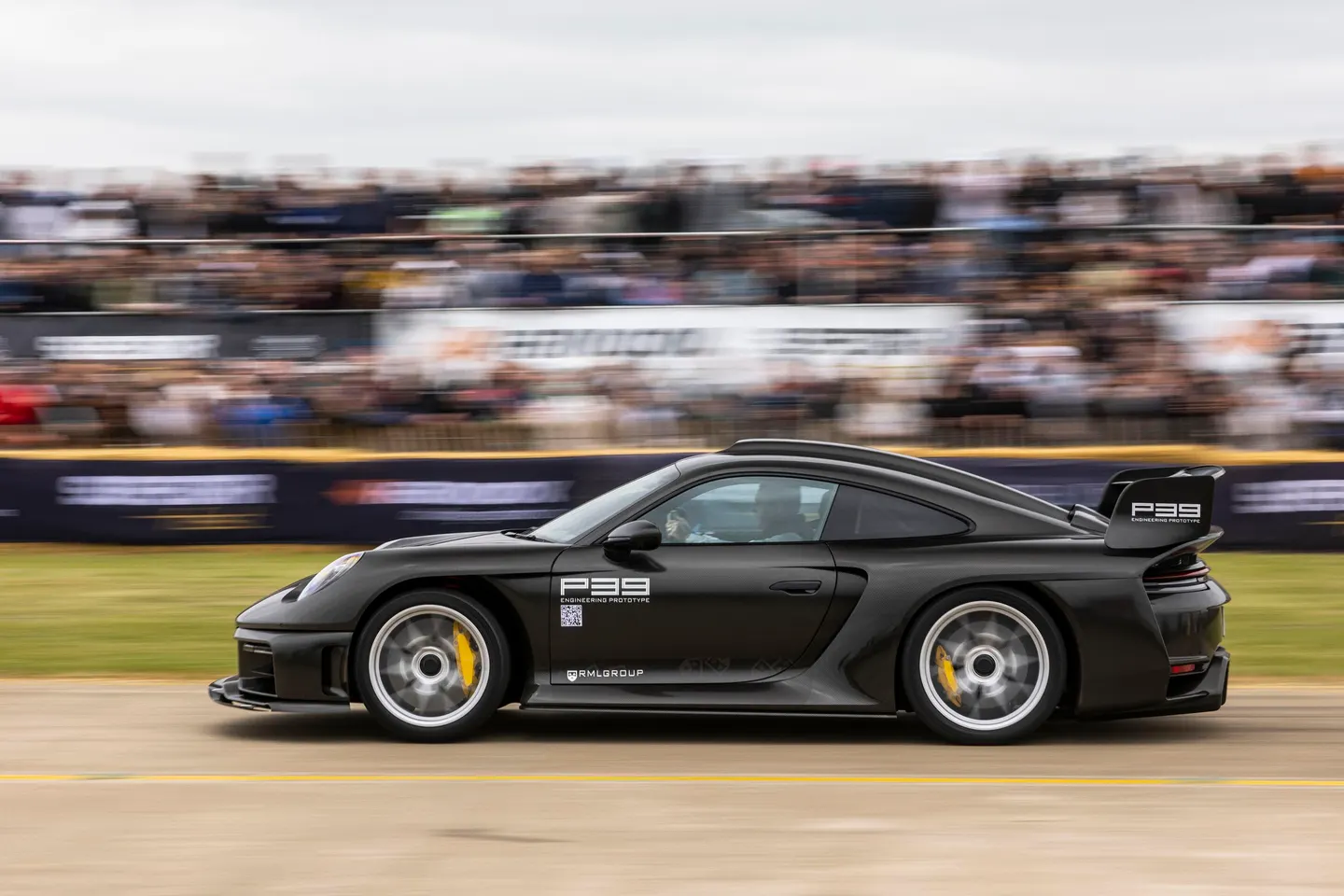El hiperdeportivo Porsche de 920 CV se presenta en el Supercar Fest ...