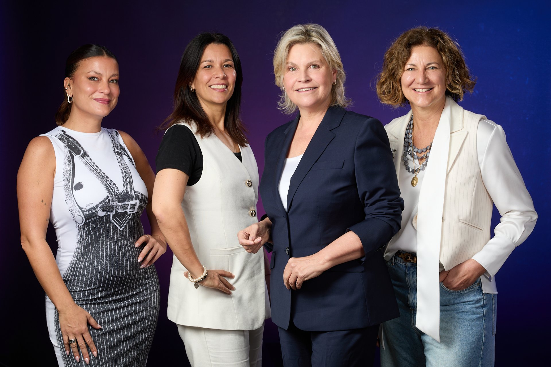 Más allá del techo de cristal: historias de liderazgo femenino y ...