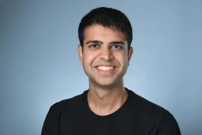 El emprendedor de Stanford que pausó su doctorado para crear agentes de ...